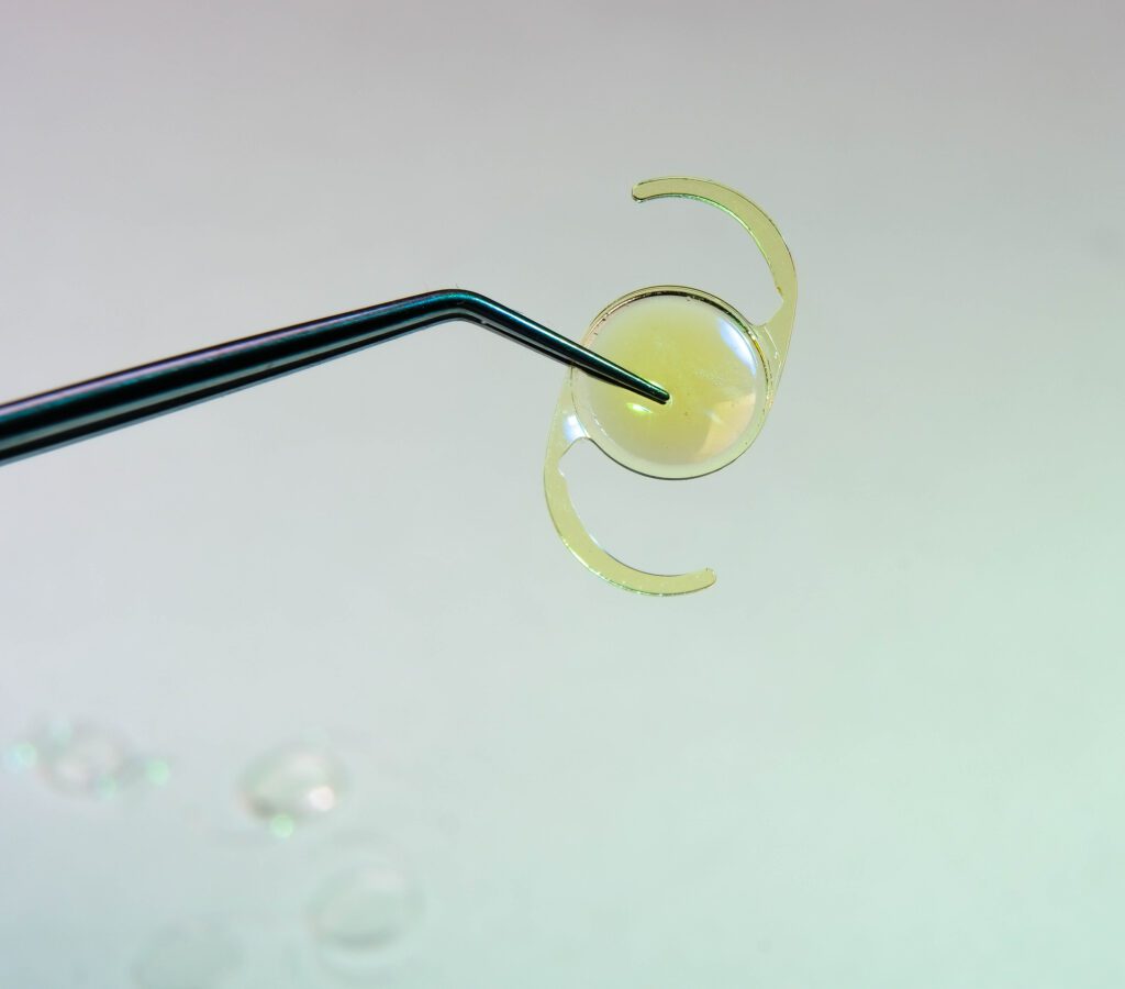 Comprehensive Board Certified Ophthalmologists | Refractive Lens ...